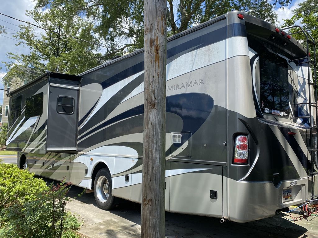 2017 Thor Motor Coach Miramar 35.2 - National Vehicle