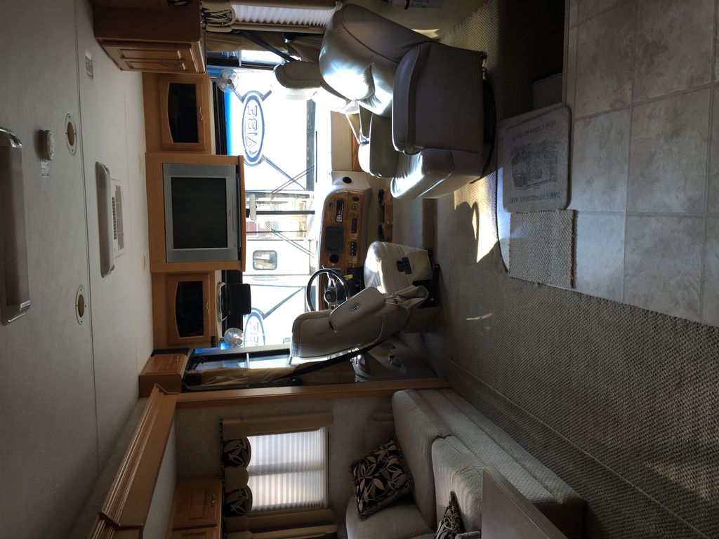 2005 Four Winds Infinity 34N - National Vehicle