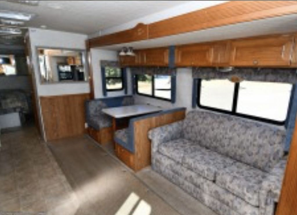2004 Gulf Stream Ultra Supreme 8292 - National Vehicle