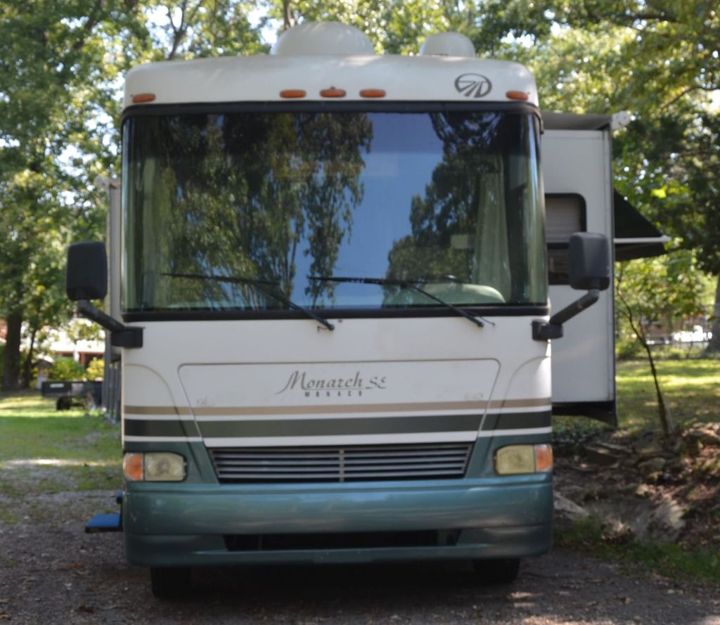 2006 Monaco Monarch SE 30PDD - National Vehicle