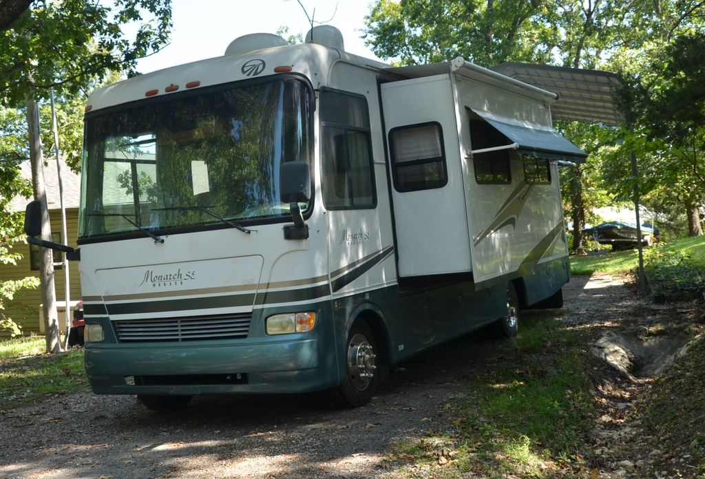 2006 Monaco Monarch SE 30PDD - National Vehicle