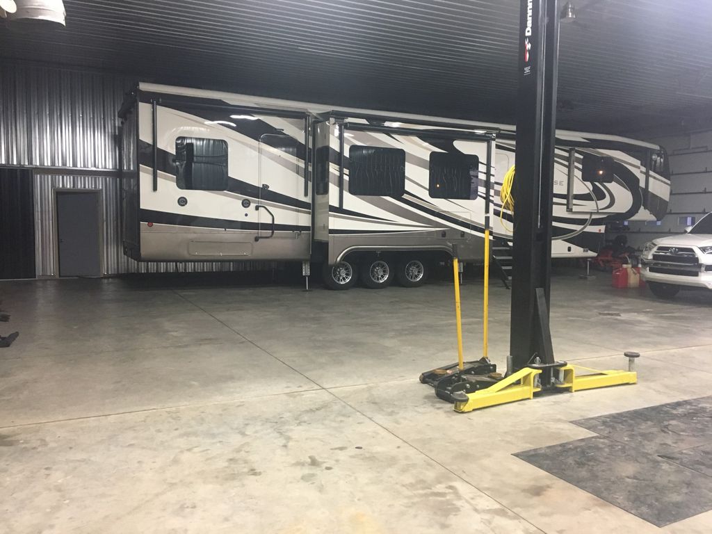2018 DRV Fullhouse JX450 - National Vehicle