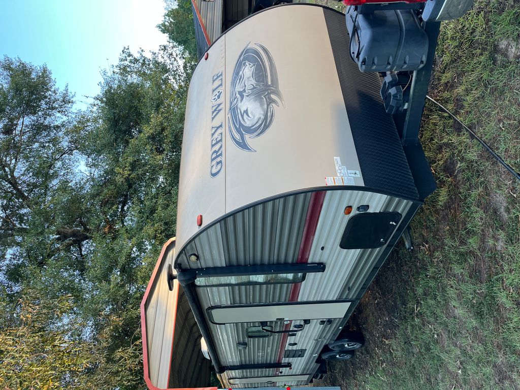 2018 Forest River Cherokee Grey Wolf 26DBH - National Vehicle