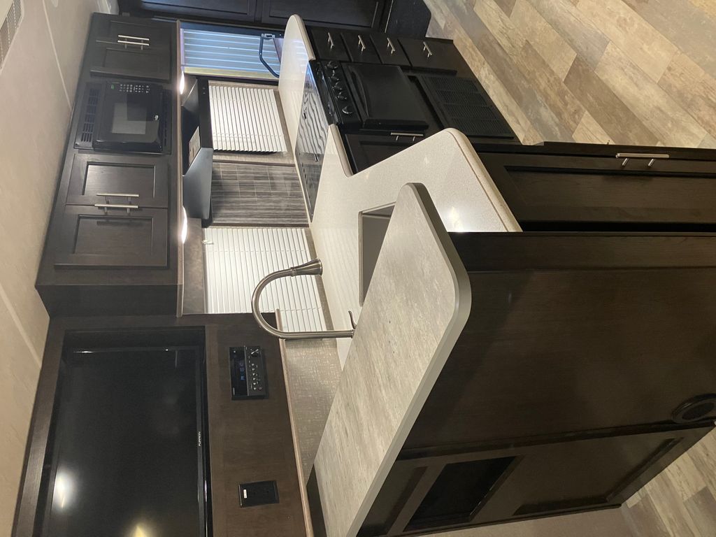 2017 Cruiser RV Fun Finder Xtreme Lite 21RB - National Vehicle