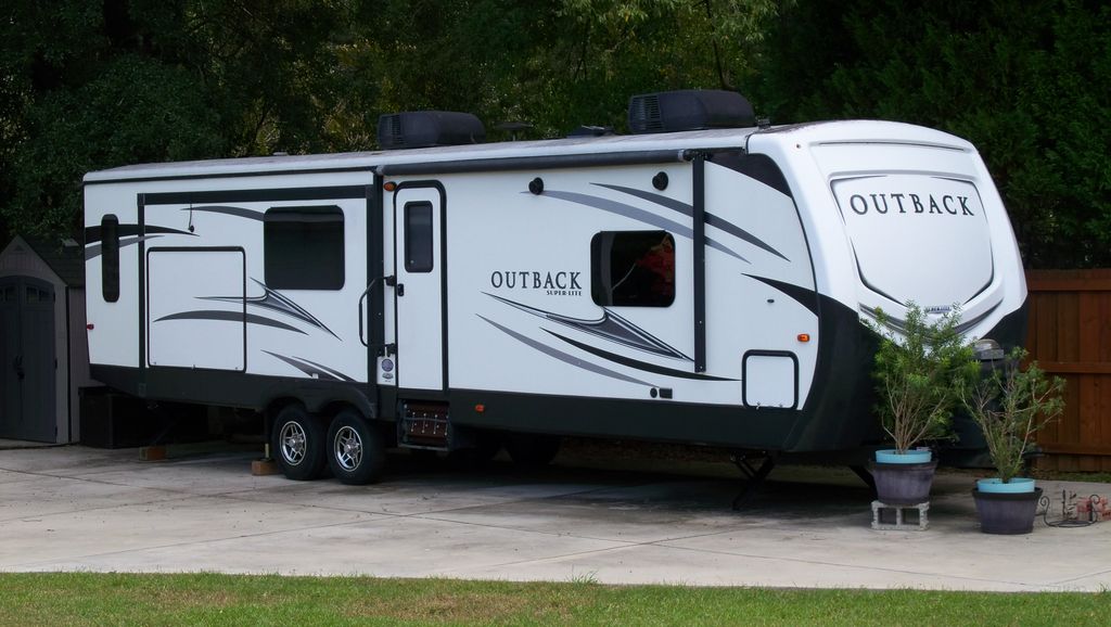2018 Keystone Outback Super-Lite 330RL - National Vehicle