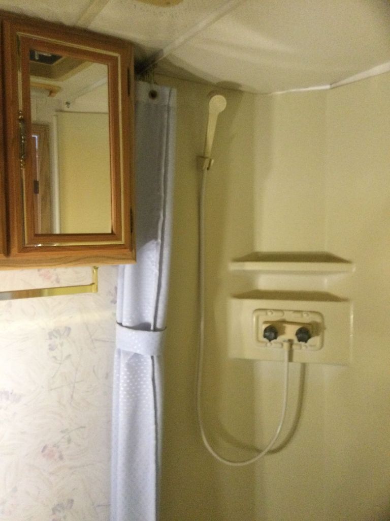 1994 Winnebago Brave 27RQ - National Vehicle