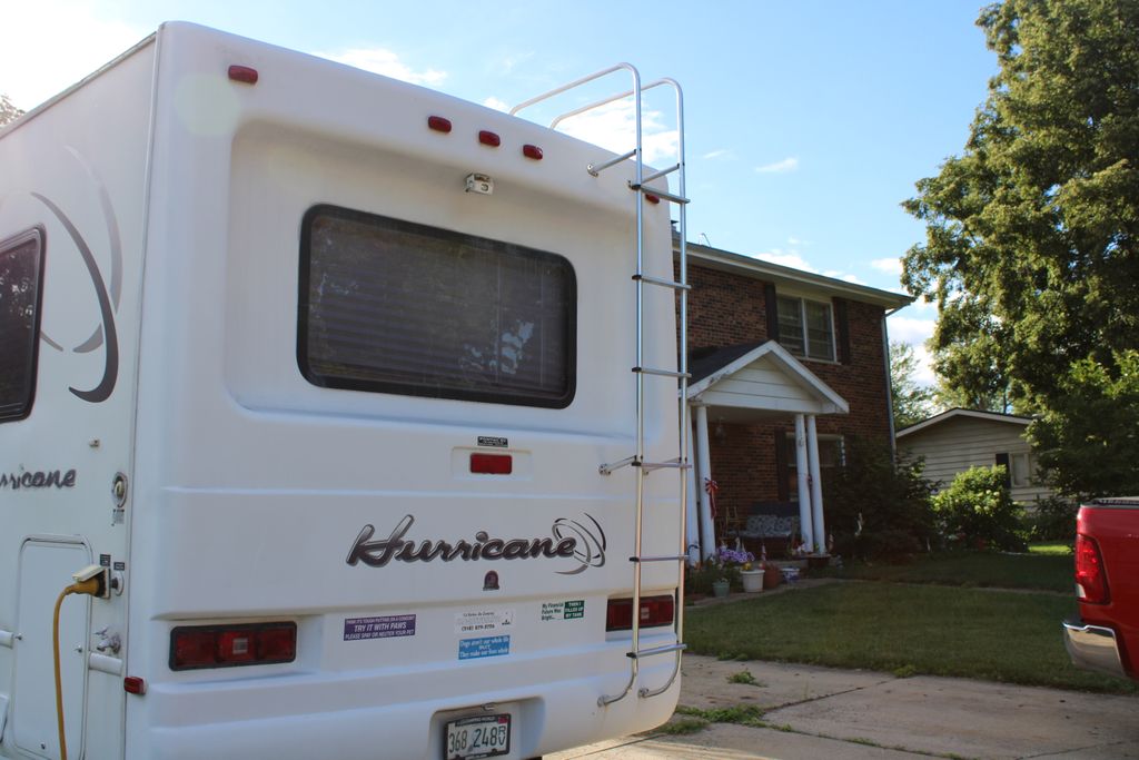 2003 Thor Motor Coach Hurricane 30Q - National Vehicle