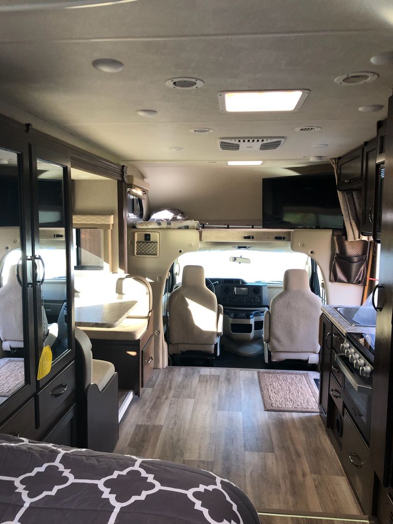 2020 Thor Motor Coach Freedom Elite 24HE - National Vehicle
