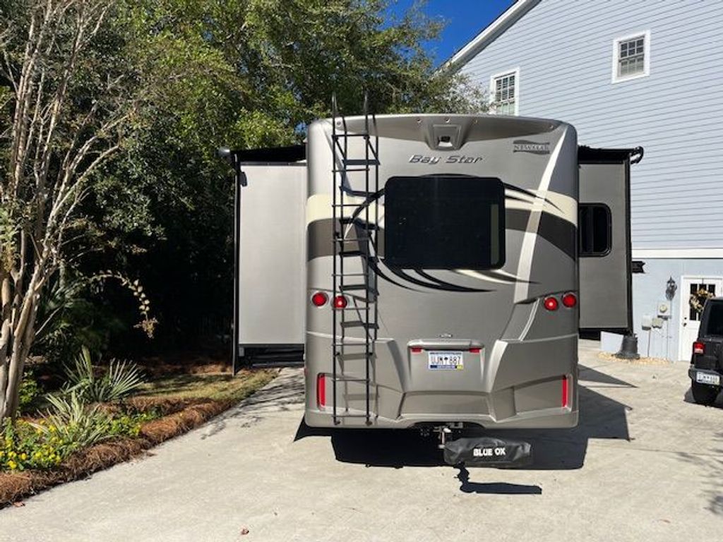 2019 Newmar Bay Star 3124 - National Vehicle