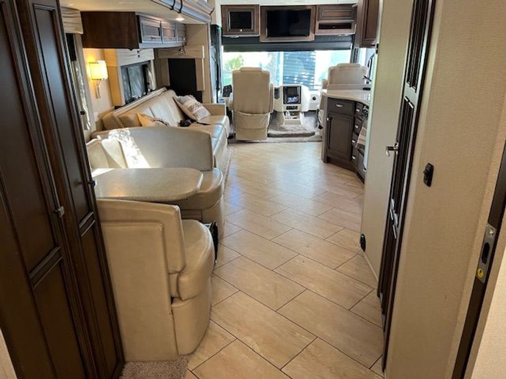 2019 Newmar Bay Star 3124 - National Vehicle
