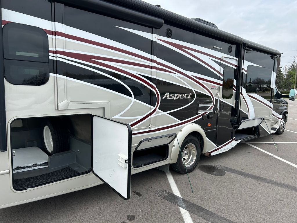 2018 Winnebago Aspect 30J - National Vehicle
