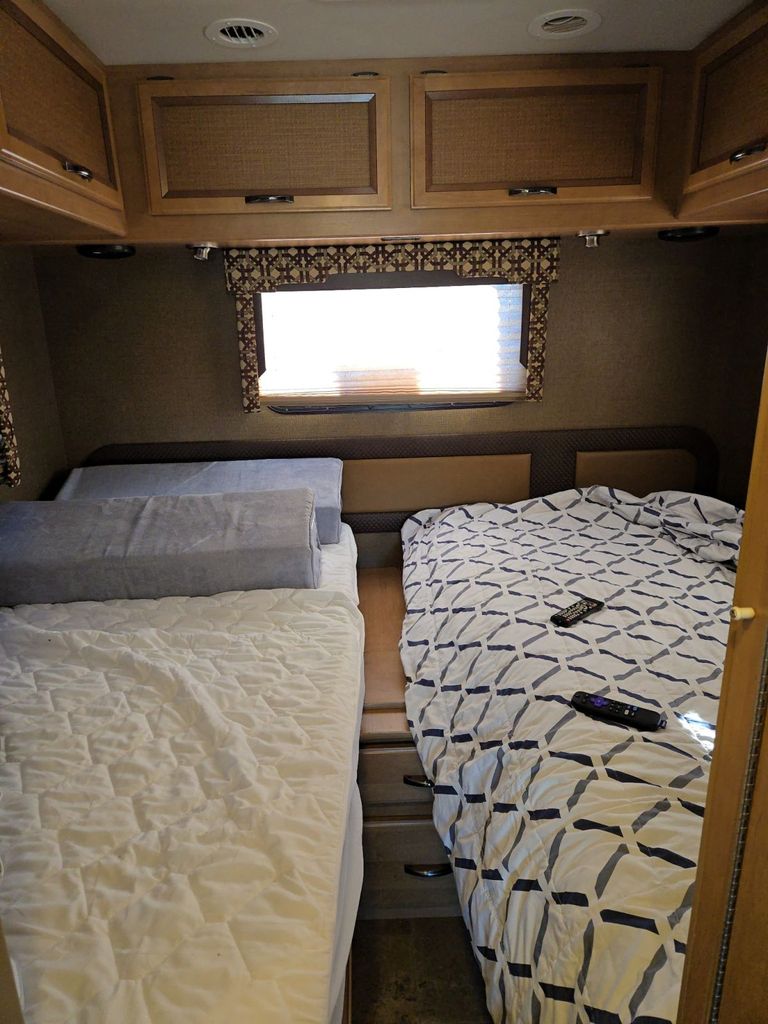 2016 Thor Motor Coach Axis 25.1 - National Vehicle