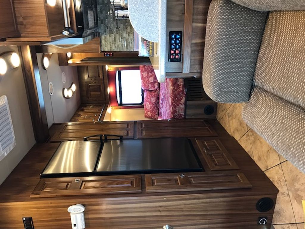 2015 Born Free Splendor Royal Rear Side Bed F550 6.7 Liter Turbo Diesel ...