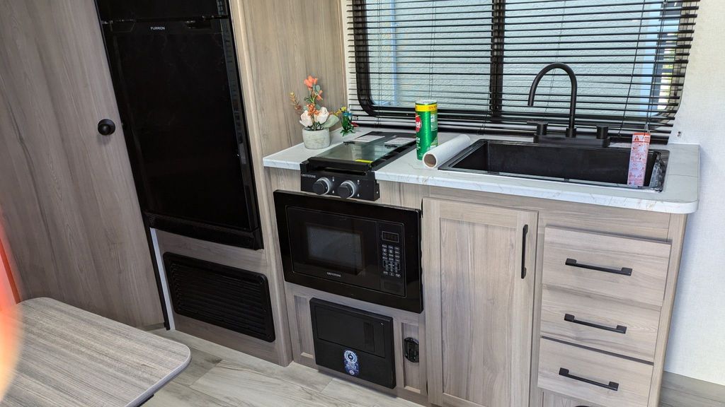 2025 Keystone Coleman 23B - National Vehicle