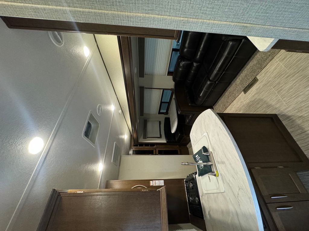 2018 Prime Time Crusader Lite 30BH - National Vehicle