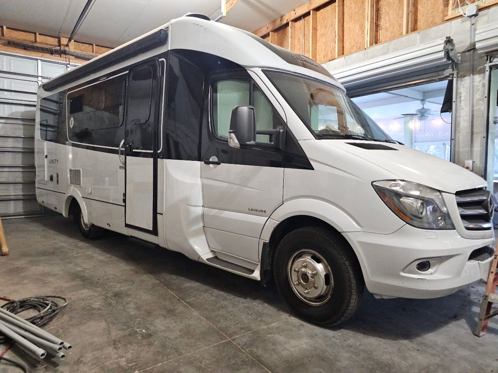 2018 Leisure Travel Van Unity U24MB - National Vehicle