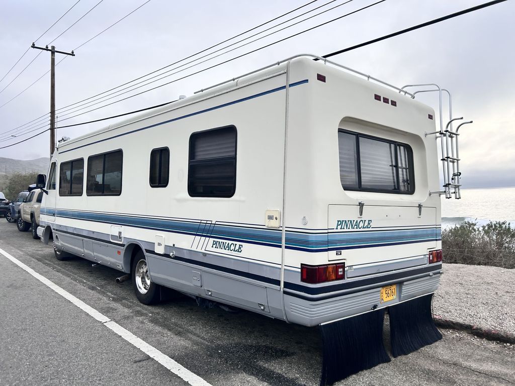 1992 Thor Industries West Pinnacle M-320 - National Vehicle