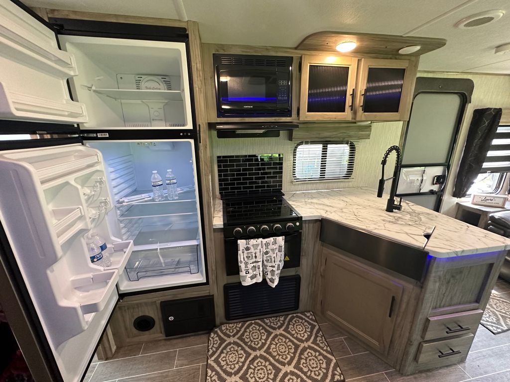 2020 Forest River Cherokee Alpha Wolf 23RD-L - National Vehicle