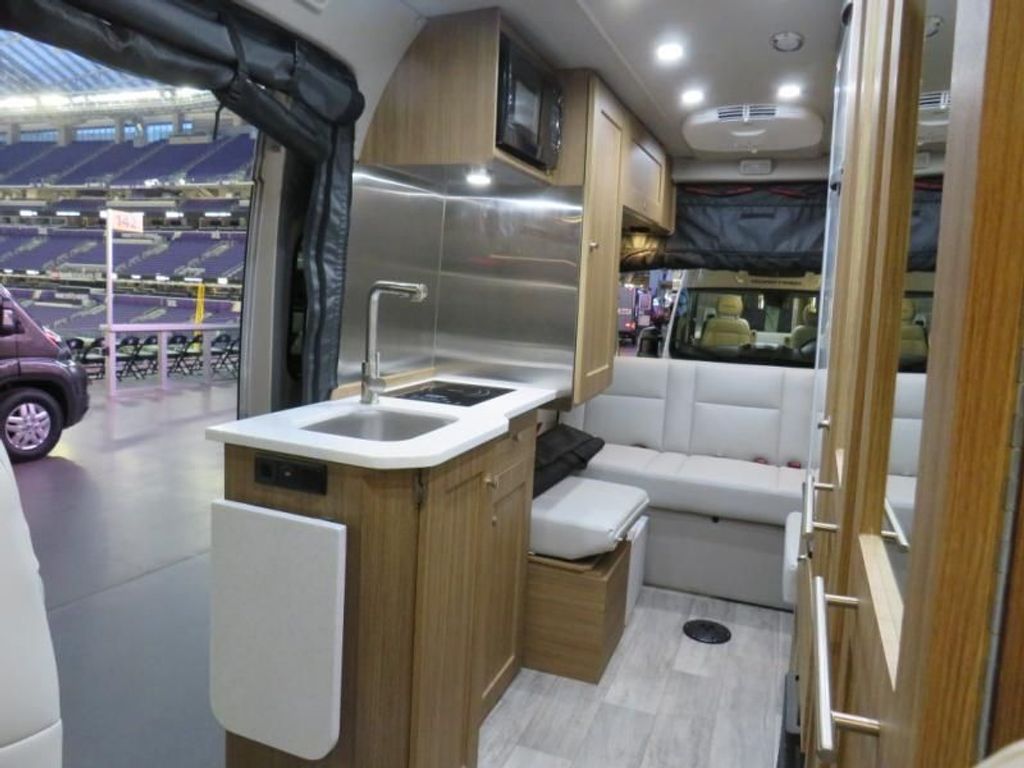 2022 Roadtrek Zion SRT - National Vehicle