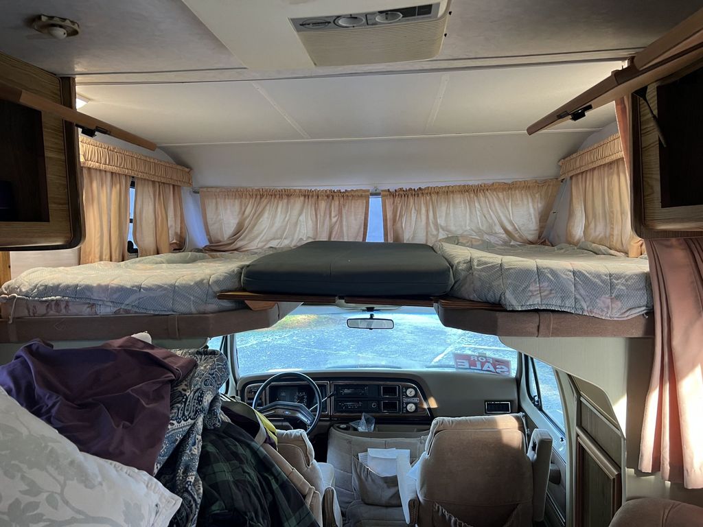 1989 Fleetwood Tioga 24D - National Vehicle