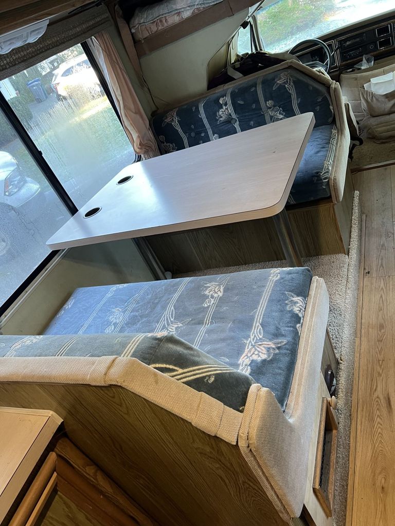 1989 Fleetwood Tioga 24D - National Vehicle