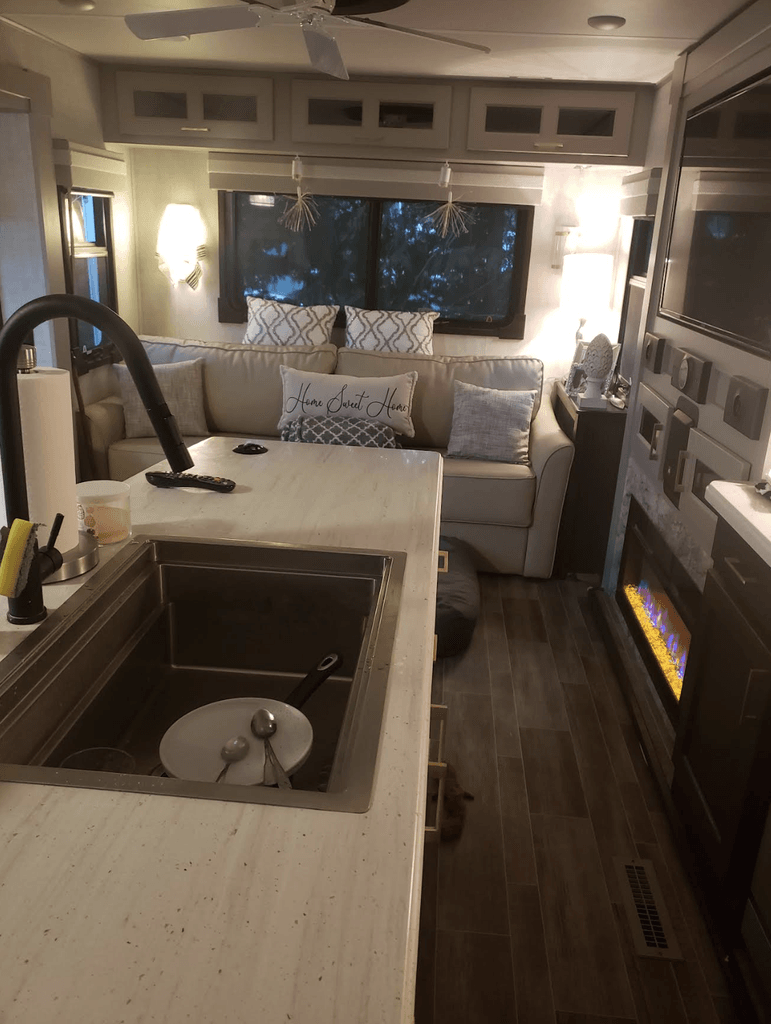 2021 Palomino River Ranch 390RL - National Vehicle