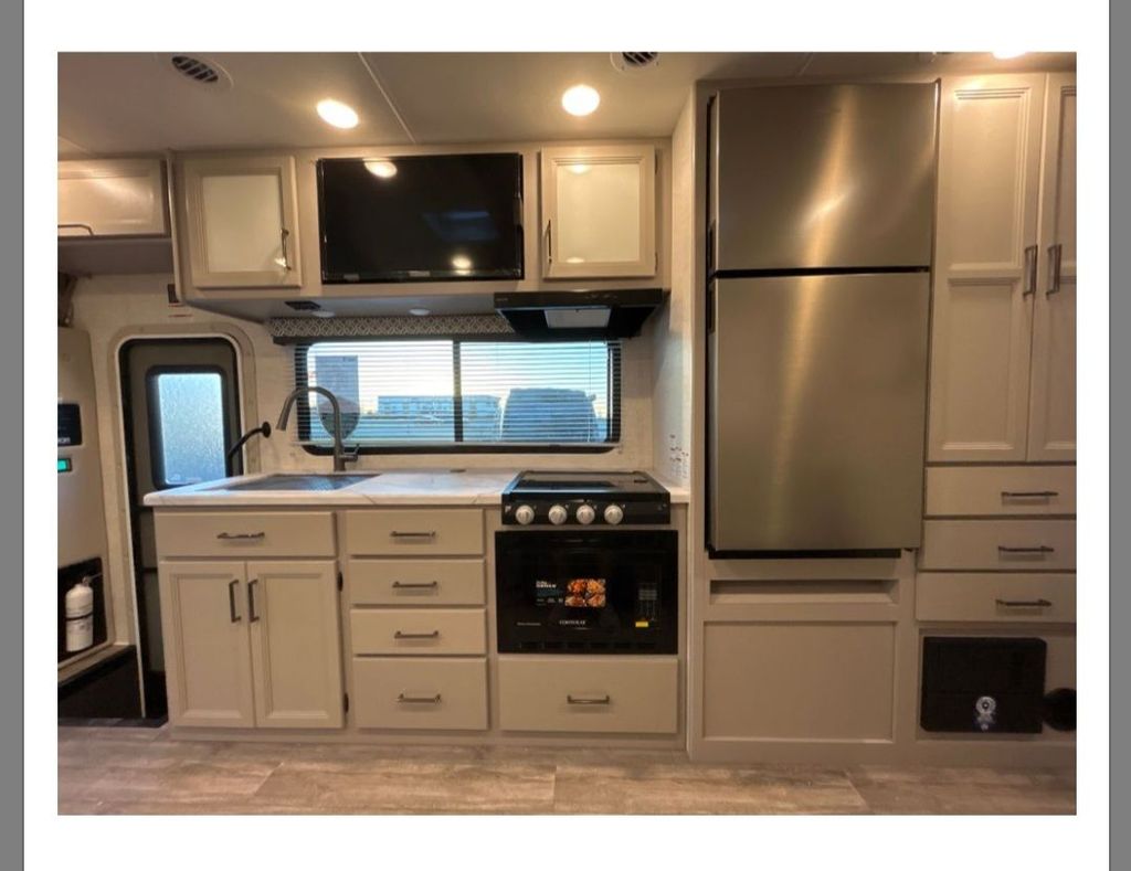 2025 Thor Motor Coach Coleman 24CL - National Vehicle