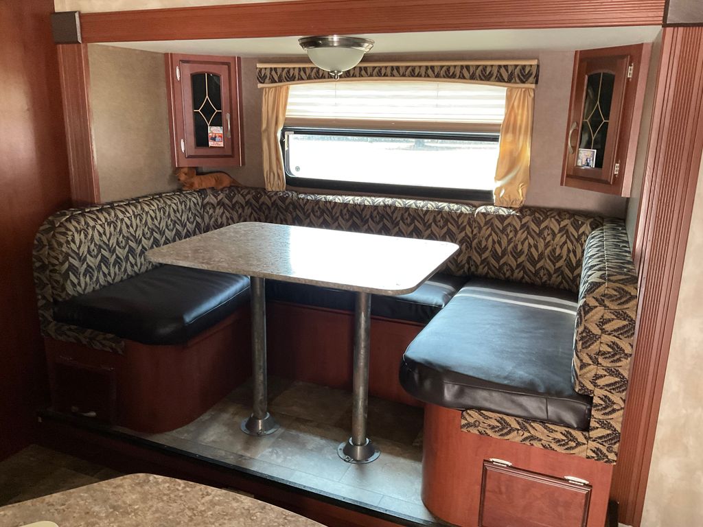2014 Winnebago Minnie 2201DS - National Vehicle