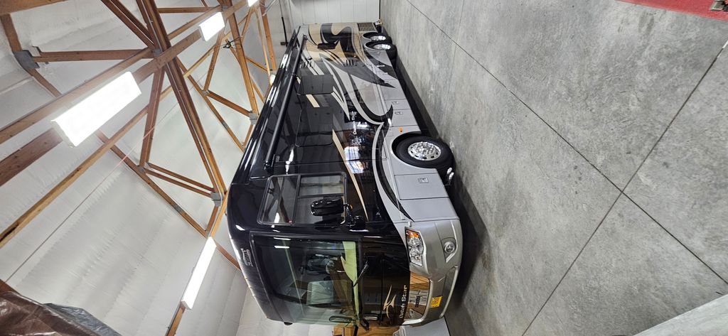 2016 Newmar Dutch Star 4018 - National Vehicle