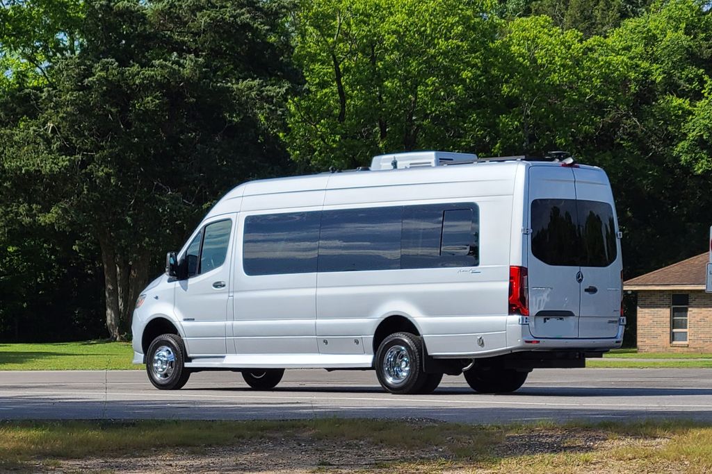 2024 American Coach American Patriot MD4 170EXT - National Vehicle