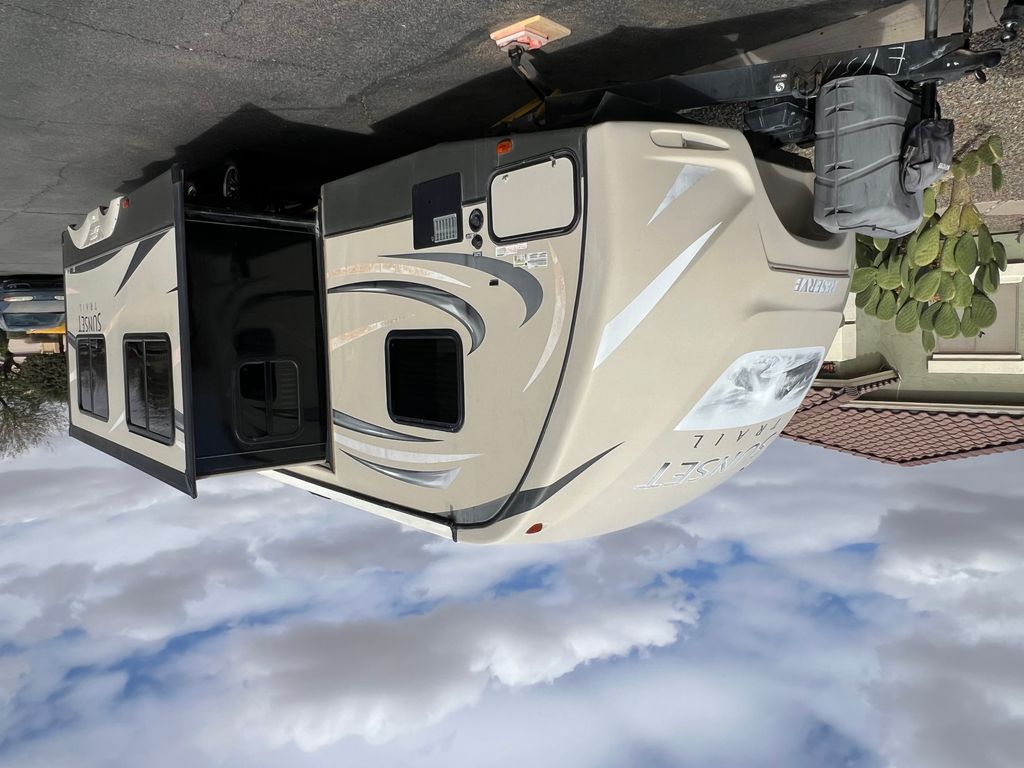 2016 Crossroads Sunset Trail Reserve 26RB - National Vehicle