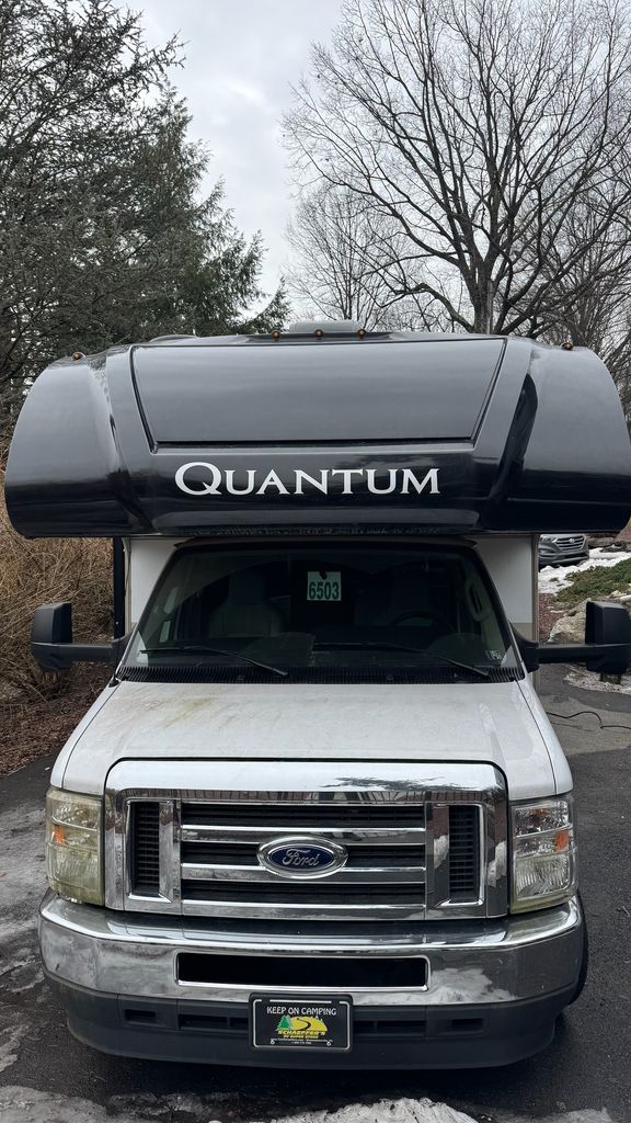 2022 Thor Motor Coach Quantum 31WS - National Vehicle