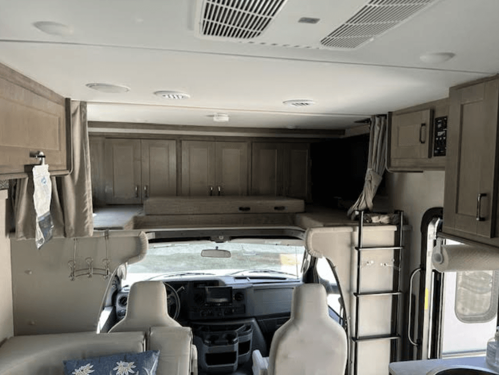 2024 Gulf Stream Conquest 6237 - National Vehicle