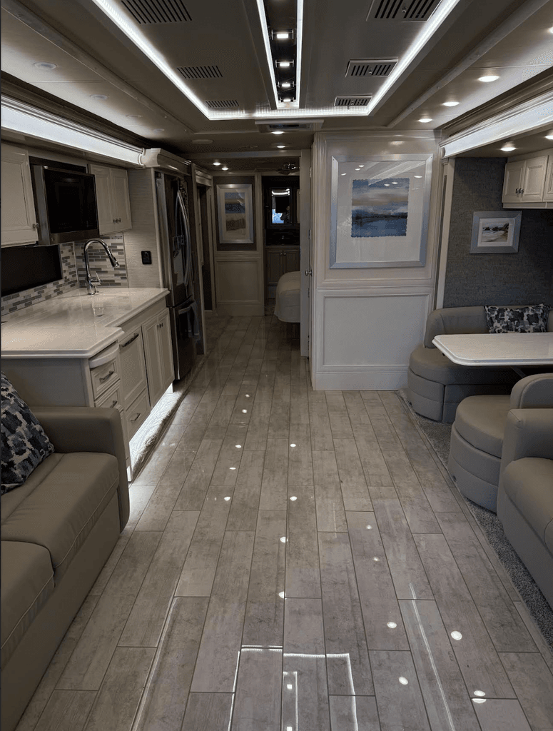 2022 Tiffin Motorhomes Phaeton 37BH - National Vehicle