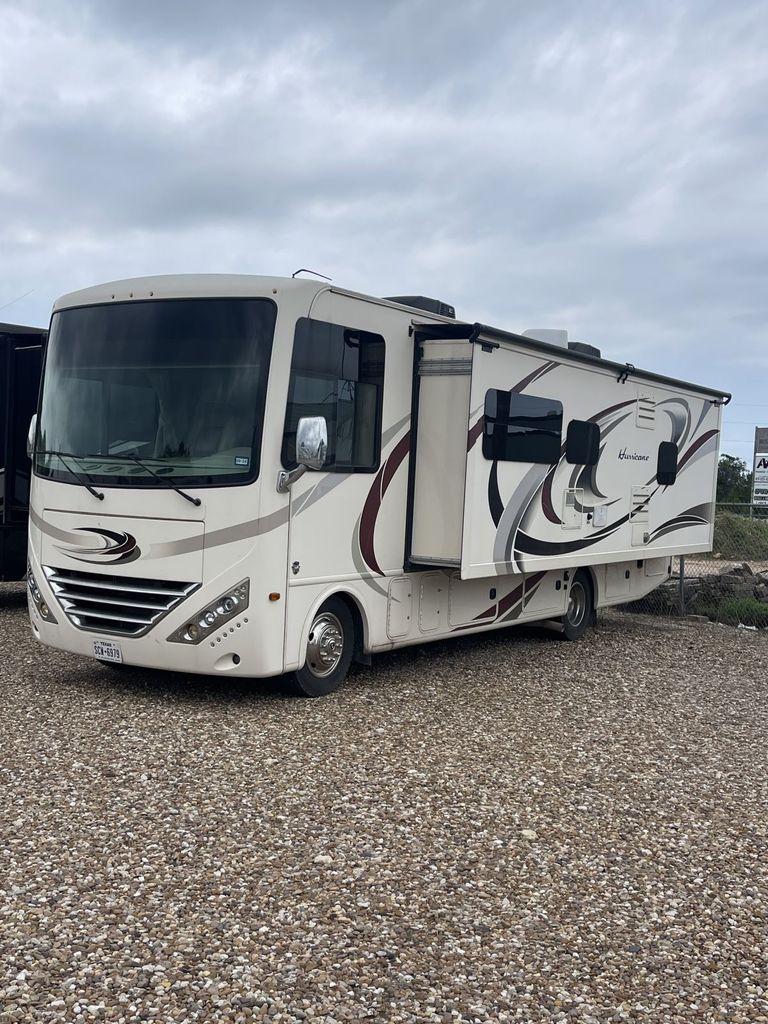 2017 Thor Motor Coach Hurricane 29M - National Vehicle