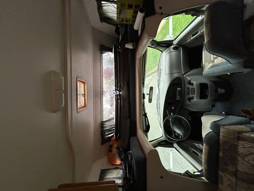 2001 Four Winds Motorhome 28A - National Vehicle