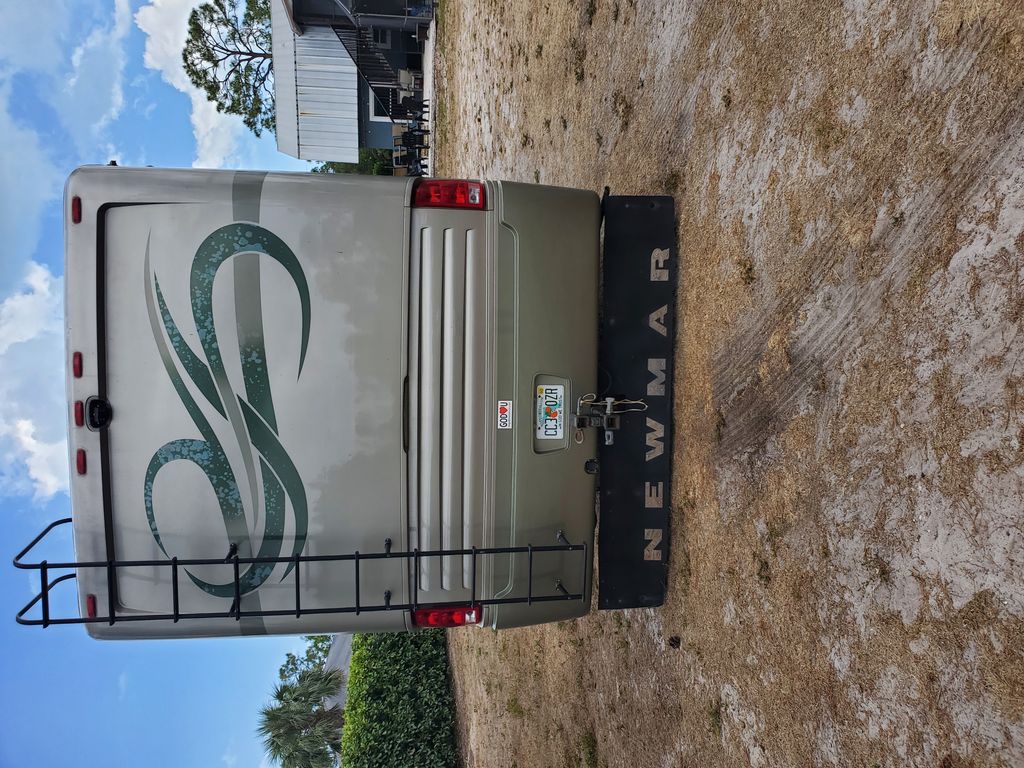 2005 Newmar Mountain Aire 3504 - National Vehicle