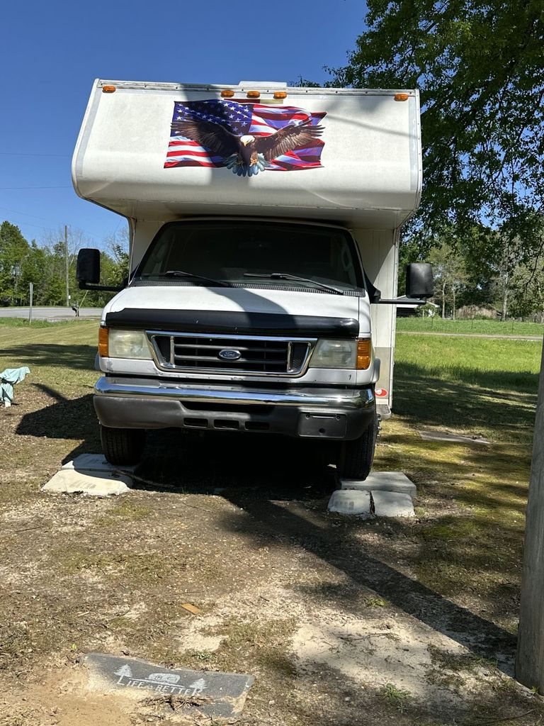 2005 R-Vision Trail-Lite 25RKG - National Vehicle