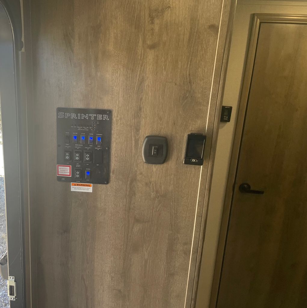 2021 Keystone Sprinter Limited 330KBS - National Vehicle