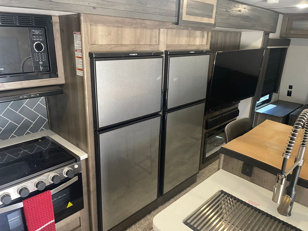 2021 Keystone Sprinter Limited 330KBS - National Vehicle