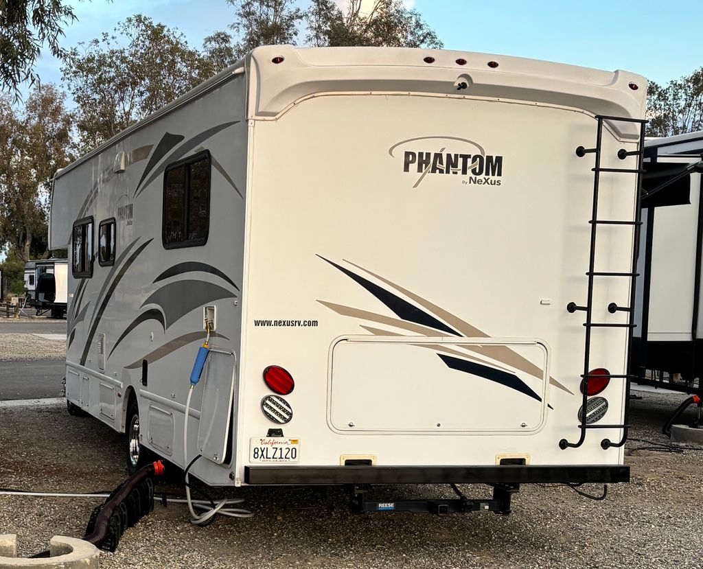 2016 Nexus Phantom 28P - National Vehicle