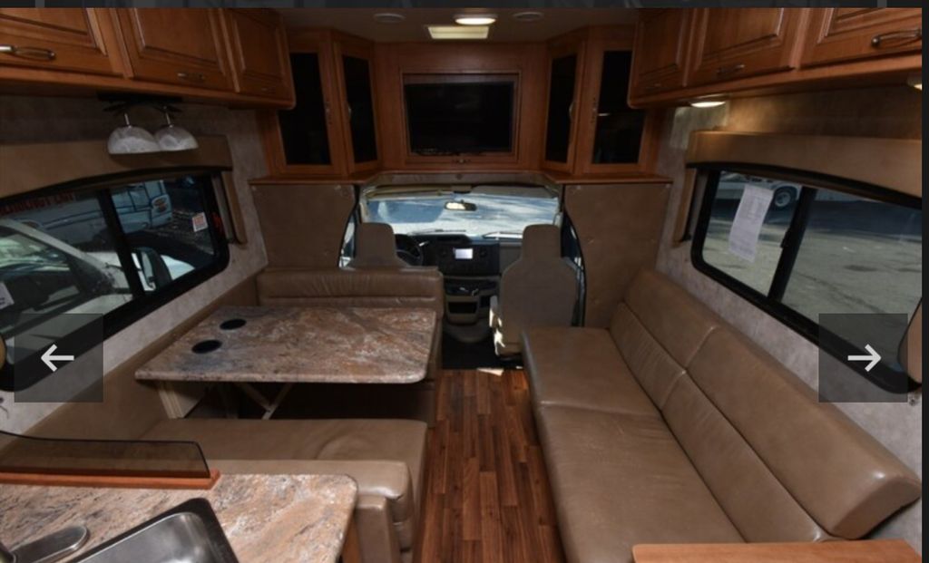 2016 Nexus Phantom 28P - National Vehicle