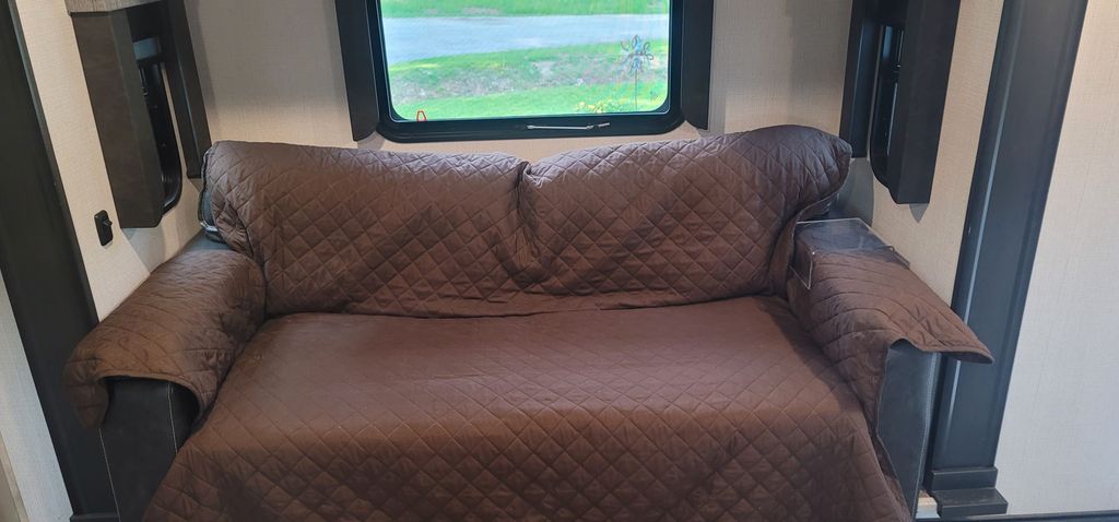 2022 Keystone Alpine 3712KB - National Vehicle