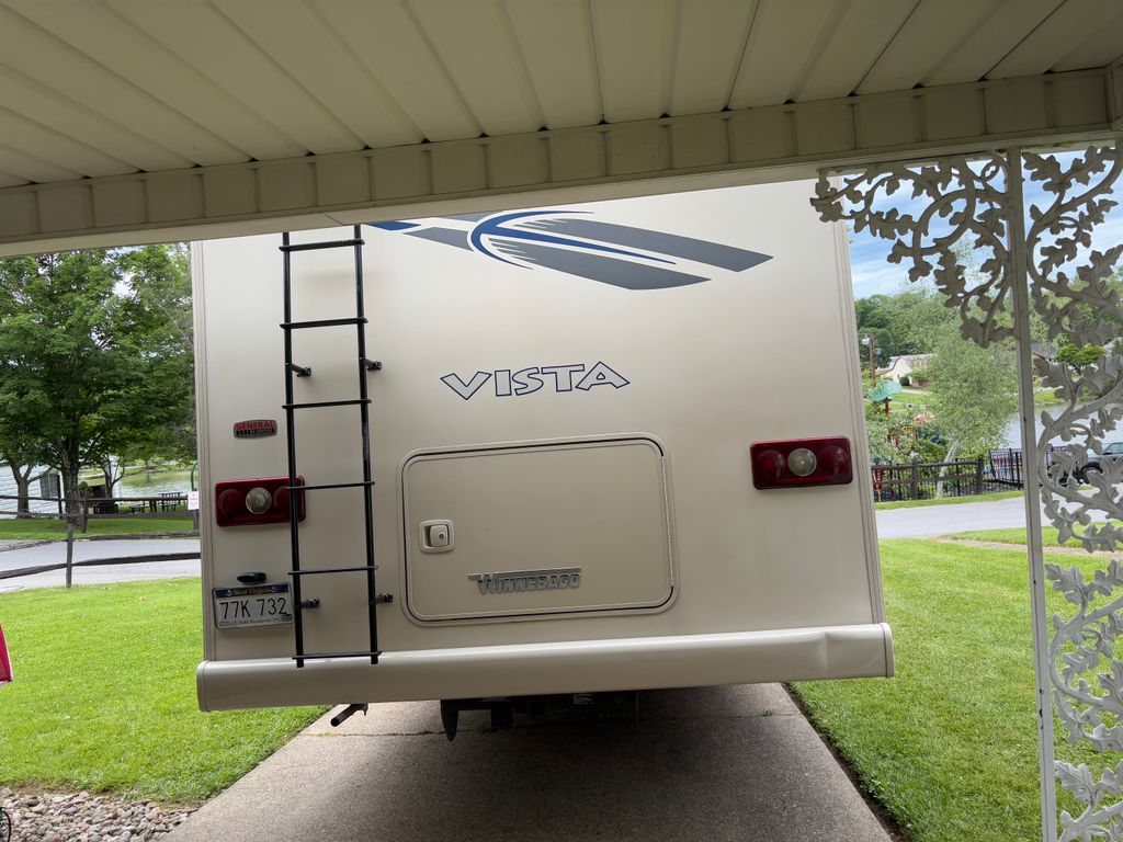 2018 Winnebago Vista 31KE - National Vehicle