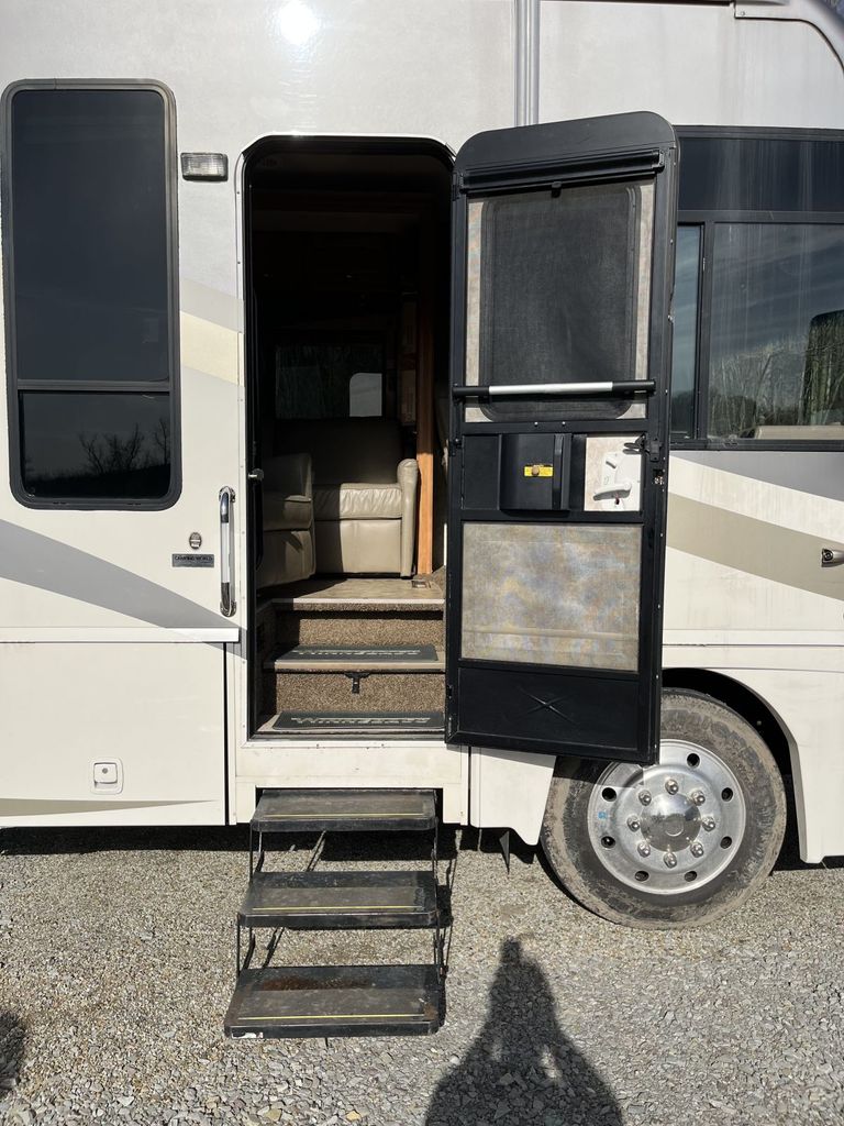 2009 Winnebago Adventurer 35A - National Vehicle