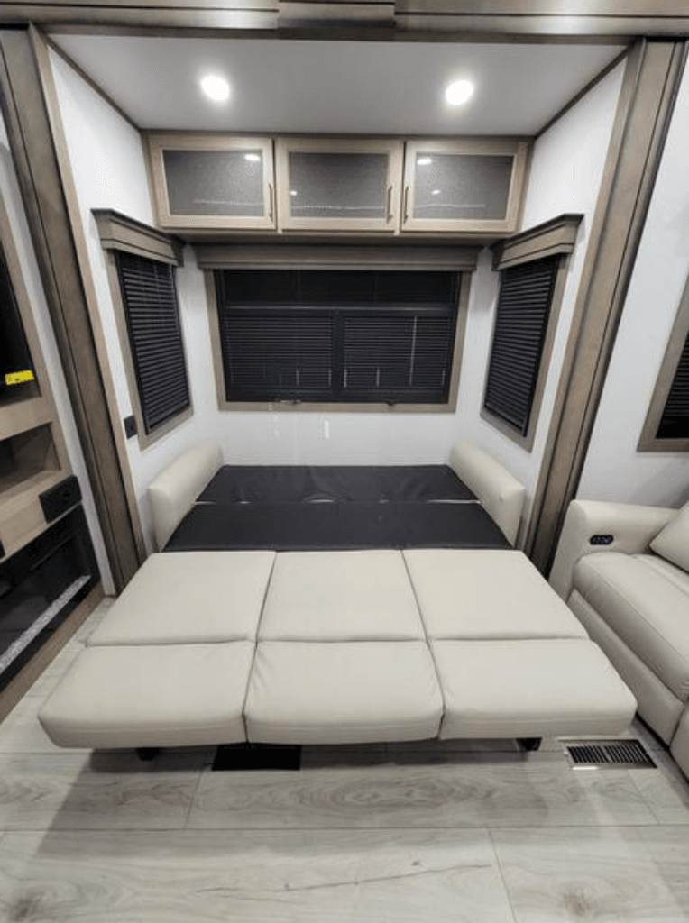 2025 Keystone Montana 3915TB - National Vehicle