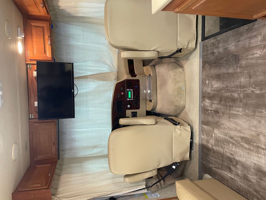 2011 Holiday Rambler Vacationer 30SFS - National Vehicle