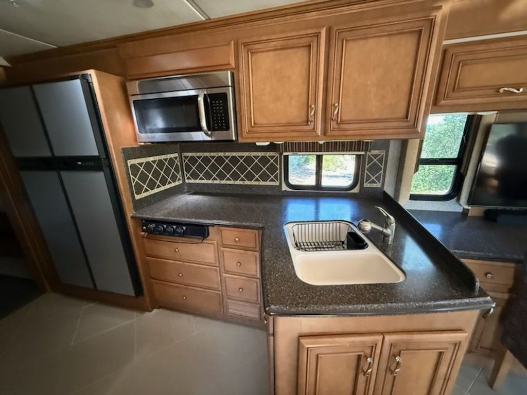 2013 Newmar Ventana 3434 - National Vehicle