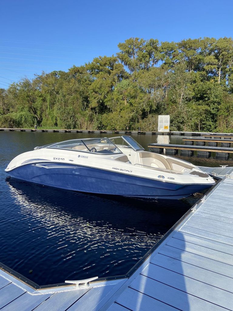 2011 Yamaha SX240 - National Vehicle