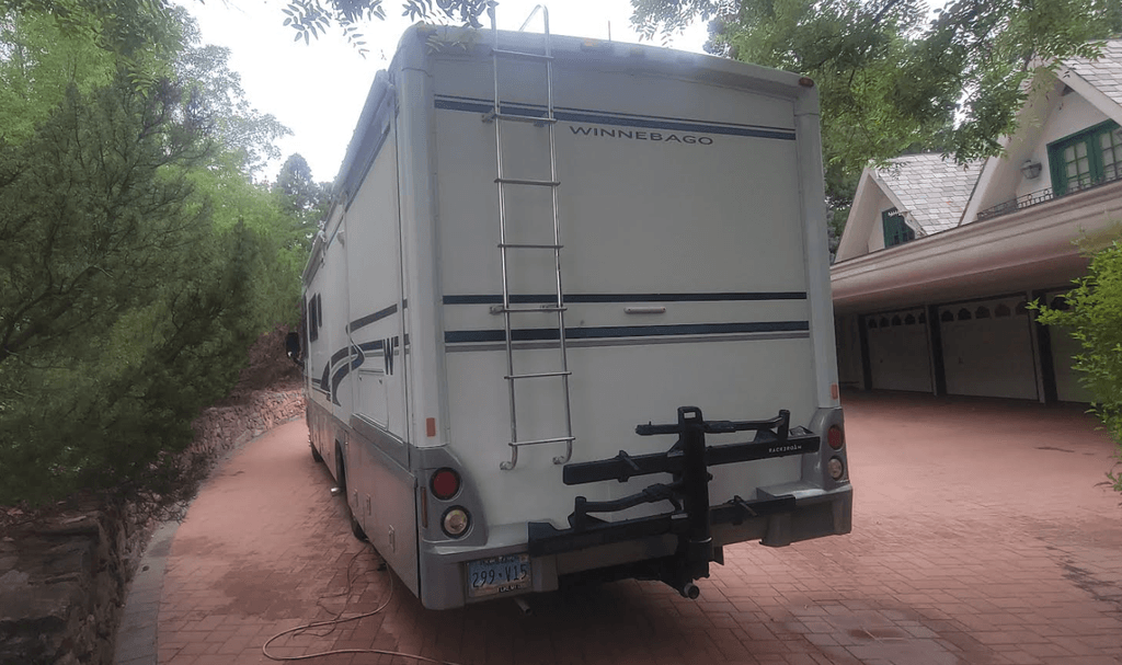 2004 Winnebago Brave 30W - National Vehicle